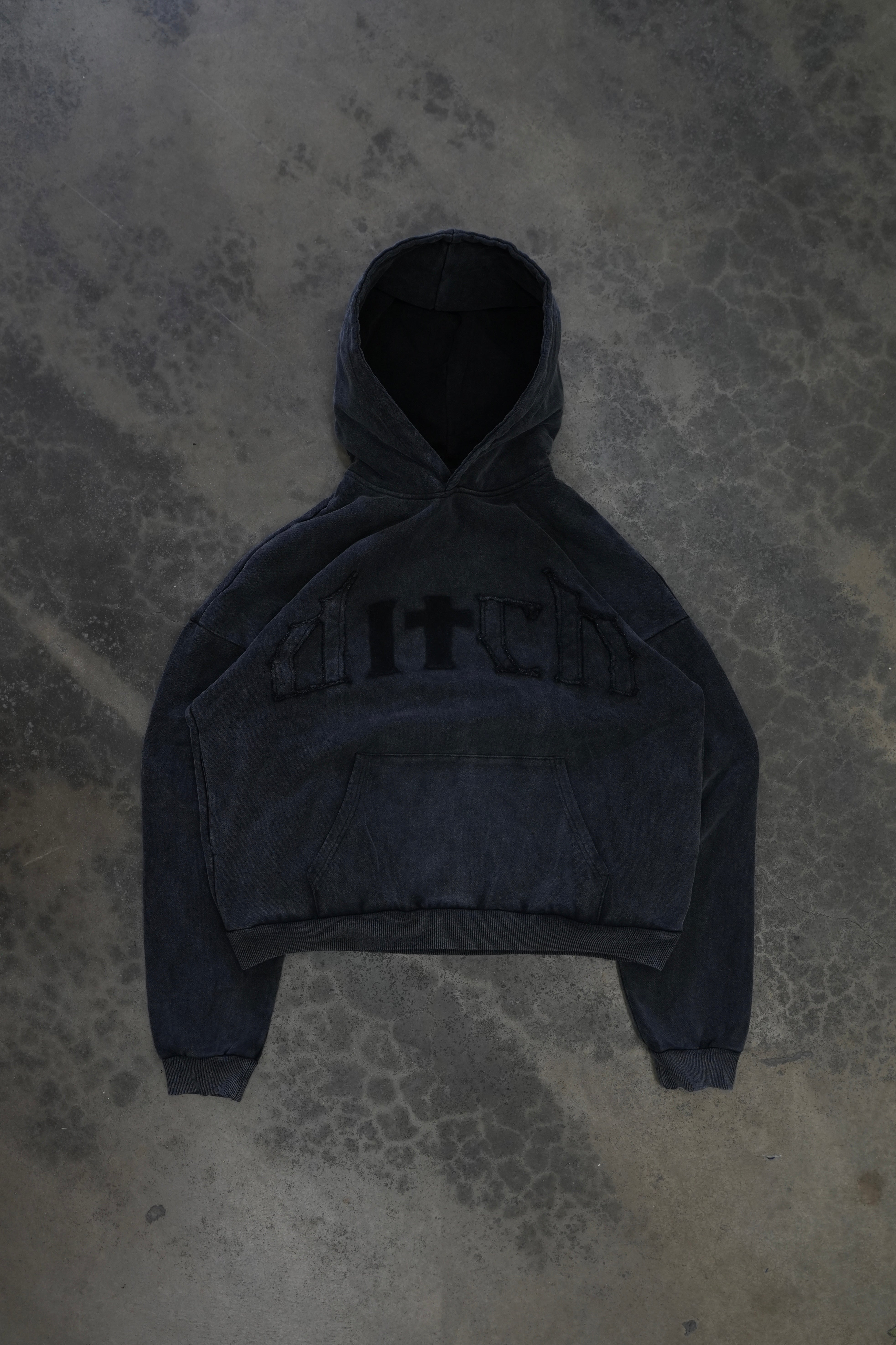 Missing Patch Pullover Coal Ditch