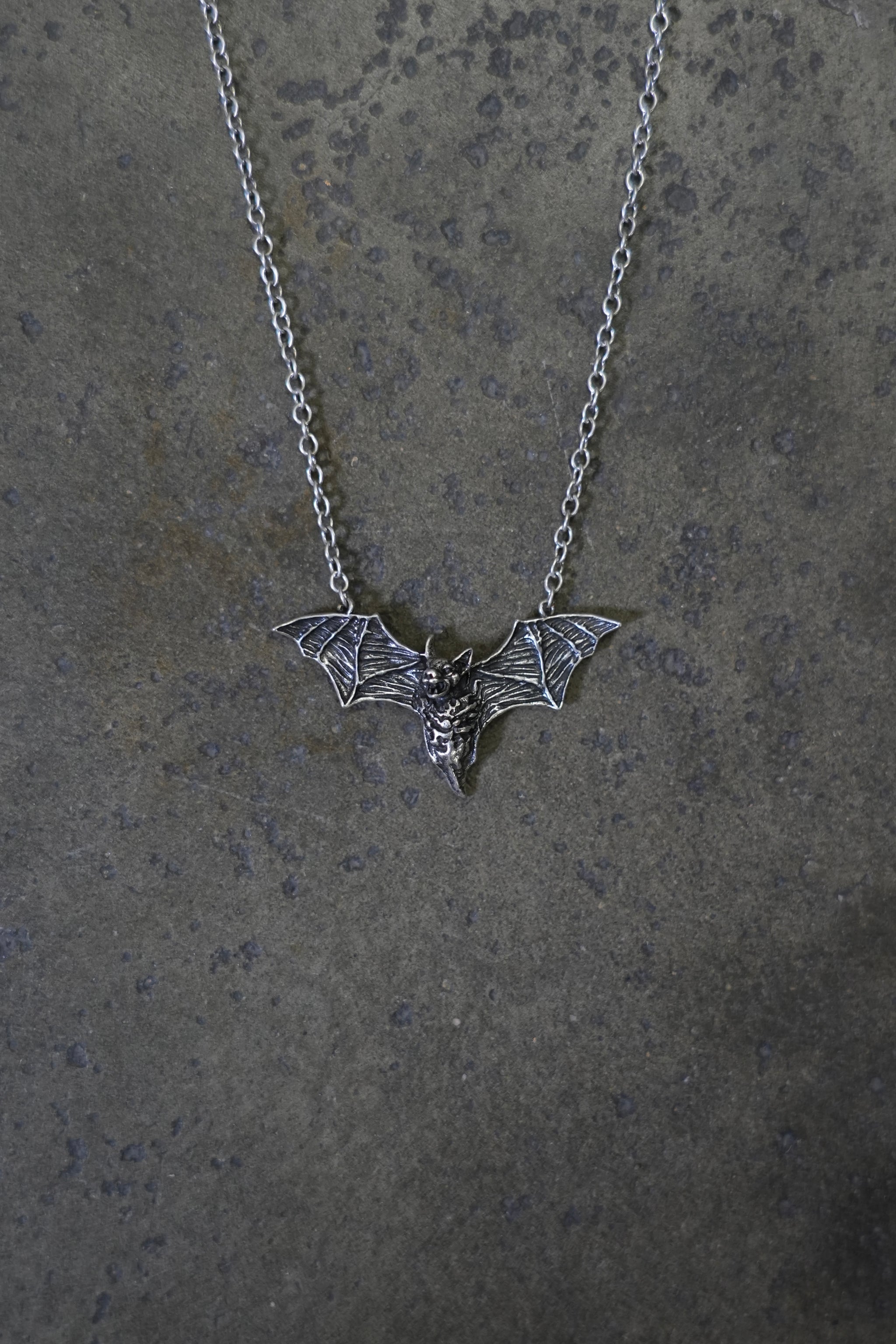 DITCH SILVER BAT CHAIN – ditch