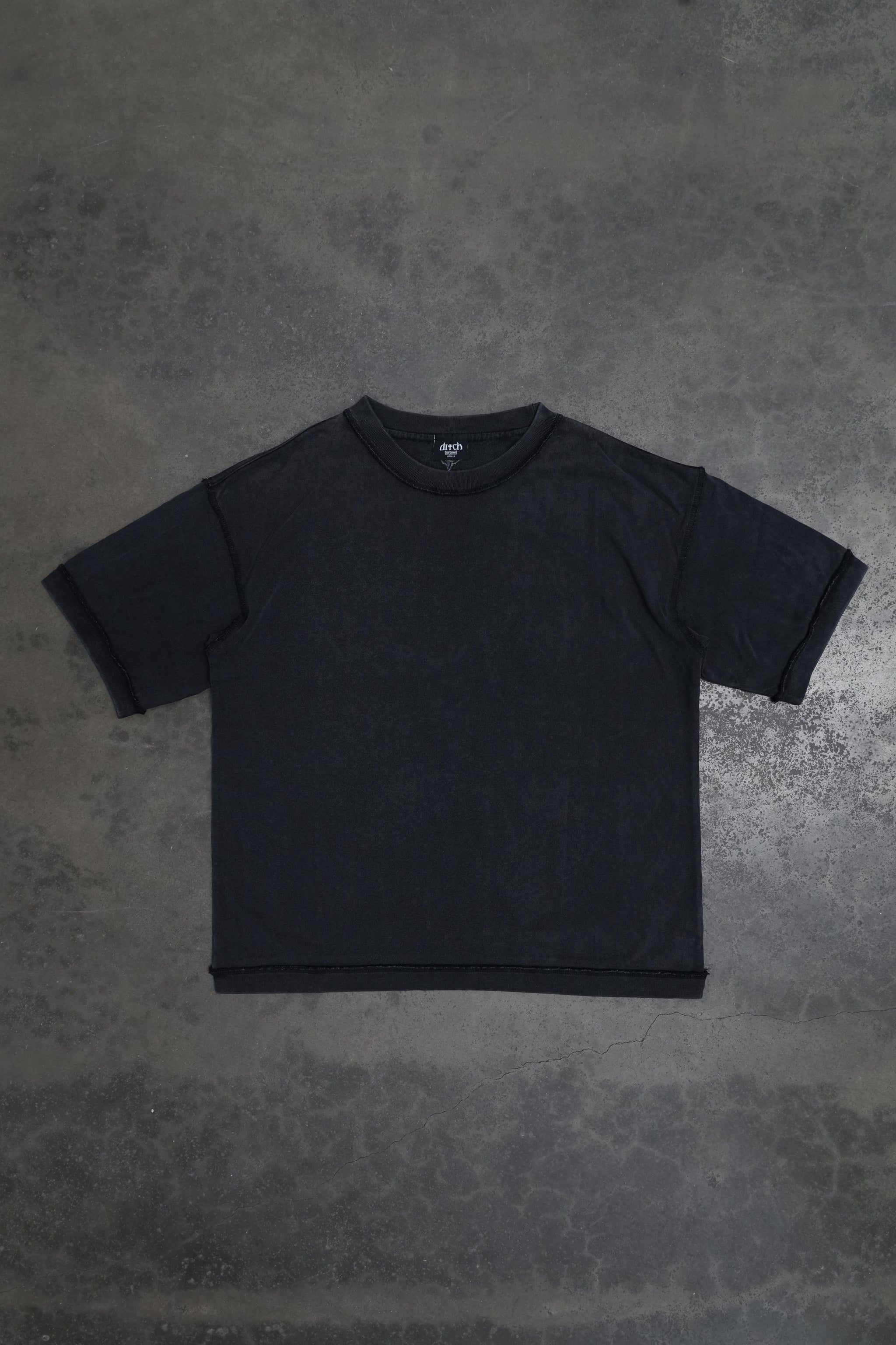 BLANK DISTRESSED TEE (COAL) – ditch