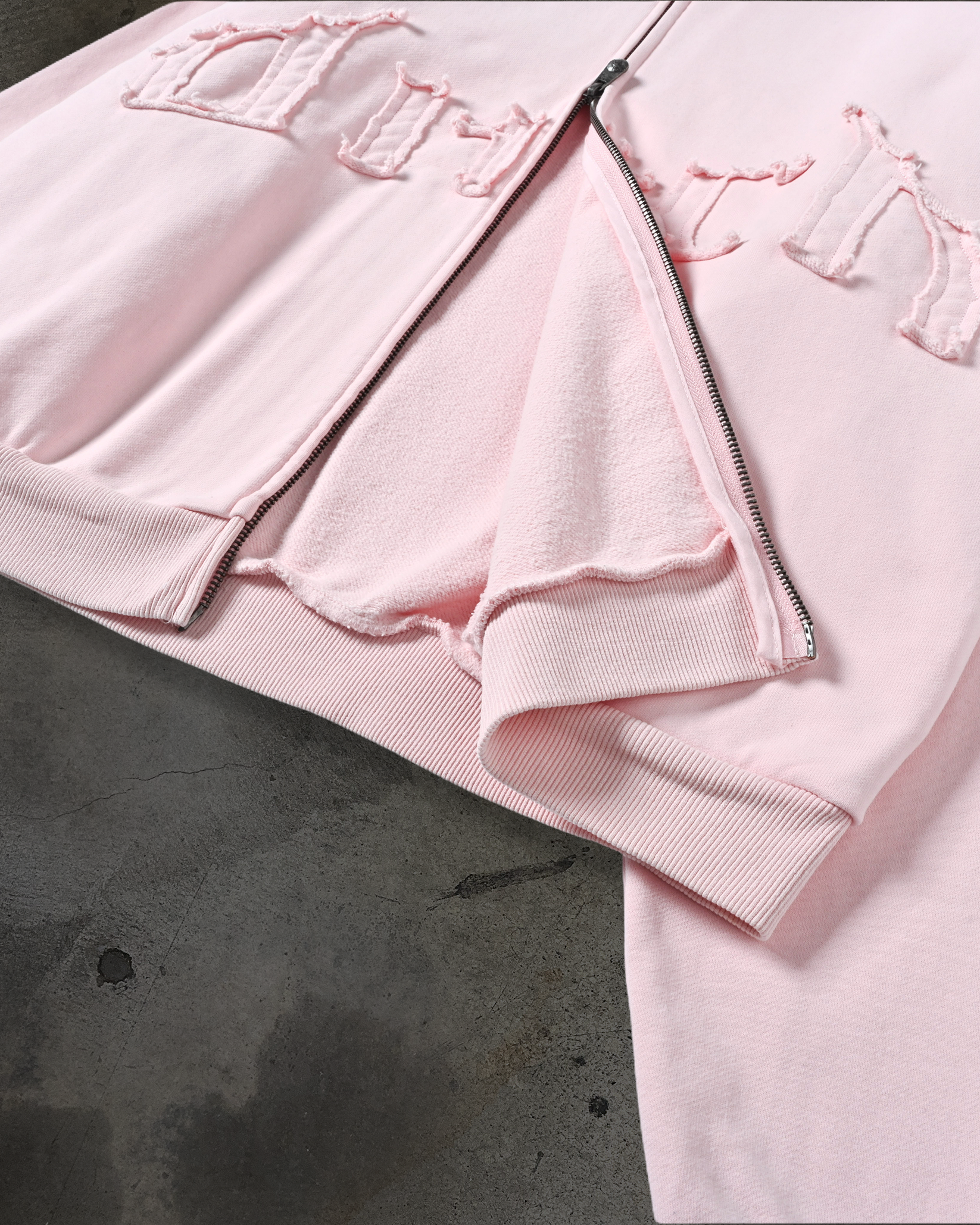ARCH LOGO ZIPUP (BABY PINK) – ditch